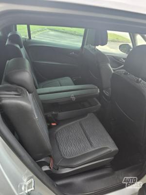 Pelēks Opel Zafira Tourer 2012 Klaipėda, ar dzinēja tilpumu 2.00 L un nobraukumu 326 tūkst. km par 3700 €, foto 12 vietnē AUTOMOTO.COM.LV