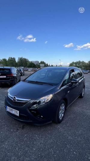 Grey Opel Zafira Tourer 2014 in Alytus, with an engine capacity of 1.60 L and mileage of 258 thousand km for 4500 €, photo  on AUTOMOTO.COM.LV
