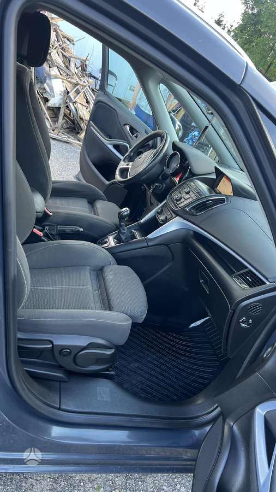 Серый Опель Zafira Tourer 2014 в Алитус, объемом двигателя 1.60 л и пробегом 258 тыс. км за 4500 €, фото 11 на AUTOMOTO.COM.LV
