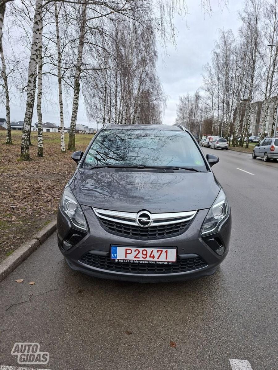 Opel Zafira Tourer 2012 in Marijampole, with an engine capacity of 2.00 L and mileage of 340 thousand km for 3500 €, photo 1 on AUTOMOTO.COM.LV