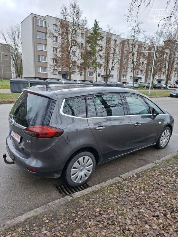 Opel Zafira Tourer 2012 in Marijampole, with an engine capacity of 2.00 L and mileage of 340 thousand km for 3500 €, photo 4 on AUTOMOTO.COM.LV