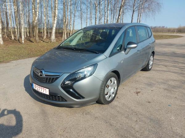 Opel Zafira Tourer 2012 in Ukmerge, with an engine capacity of 2.00 L and mileage of 288 thousand km for 4350 €, photo 3 on AUTOMOTO.COM.LV