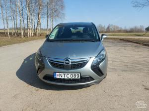 Opel Zafira Tourer 2012 in Ukmerge, with an engine capacity of 2.00 L and mileage of 288 thousand km for 4150 €, photo 3 on AUTOMOTO.COM.LV