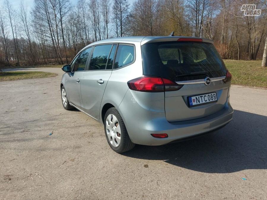 Opel Zafira Tourer 2012 in Ukmerge, with an engine capacity of 2.00 L and mileage of 288 thousand km for 4150 €, photo 7 on AUTOMOTO.COM.LV