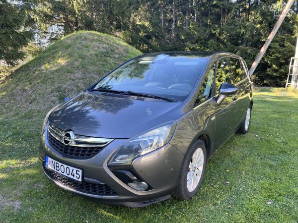 Opel Zafira Tourer 2012 in Plunge, with an engine capacity of 2.00 L and mileage of 259 thousand km for 5100 €, photo 1 on AUTOMOTO.COM.LV