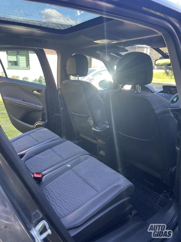 Opel Zafira Tourer 2012 in Plunge, with an engine capacity of 2.00 L and mileage of 259 thousand km for 5100 €, photo 4 on AUTOMOTO.COM.LV