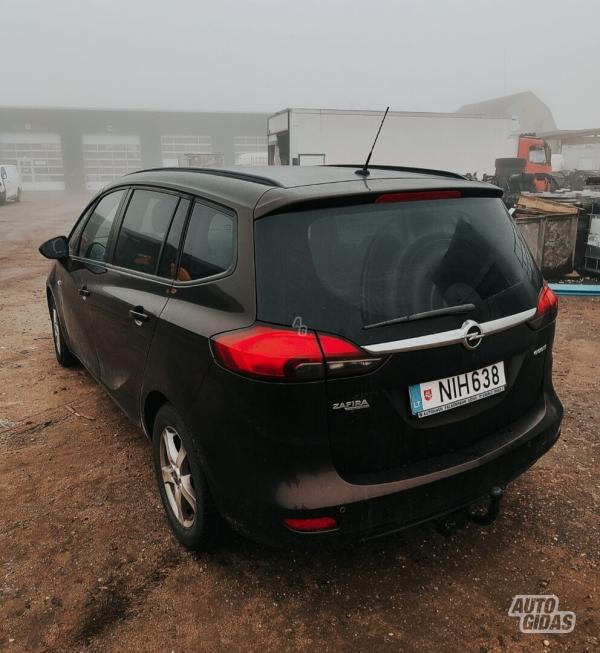 Opel Zafira Tourer 2012 Naujoji Akmenė, ar dzinēja tilpumu 2.00 L un nobraukumu 245 tūkst. km par 5000 €, foto 2 vietnē AUTOMOTO.COM.LV