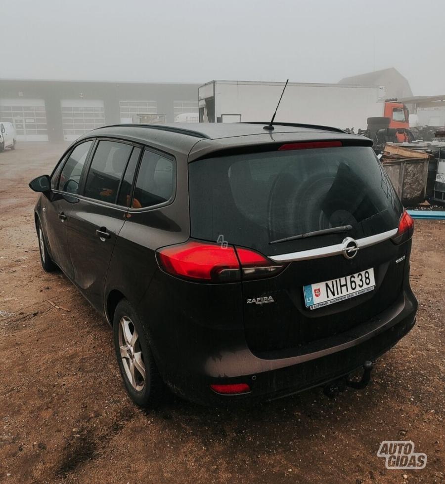 Opel Zafira Tourer 2012 Naujoji Akmenė, ar dzinēja tilpumu 2.00 L un nobraukumu 245 tūkst. km par 5000 €, foto 3 vietnē AUTOMOTO.COM.LV