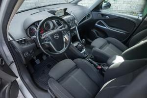 Opel Zafira Tourer 2012 Liepāja, ar dzinēja tilpumu 2.00 L un nobraukumu 284 tūkst. km par 3900 €, foto 6 vietnē AUTOMOTO.COM.LV