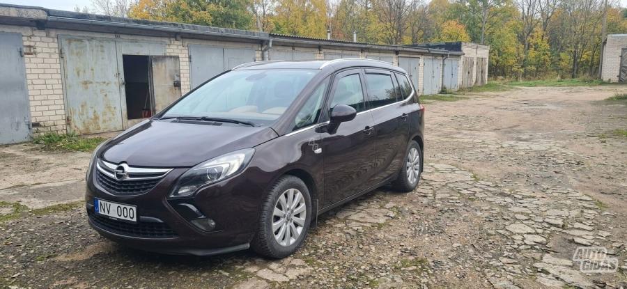 Opel Zafira Tourer 2012 in Vilnius, with an engine capacity of 2.00 L and mileage of 251 thousand km for 4950 €, photo 1 on AUTOMOTO.COM.LV