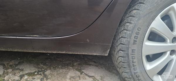 Opel Zafira Tourer 2012 in Vilnius, with an engine capacity of 2.00 L and mileage of 251 thousand km for 4950 €, photo 11 on AUTOMOTO.COM.LV