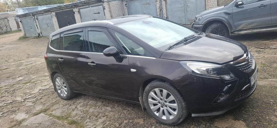 Opel Zafira Tourer 2012 in Vilnius, with an engine capacity of 2.00 L and mileage of 251 thousand km for 4950 €, photo 15 on AUTOMOTO.COM.LV