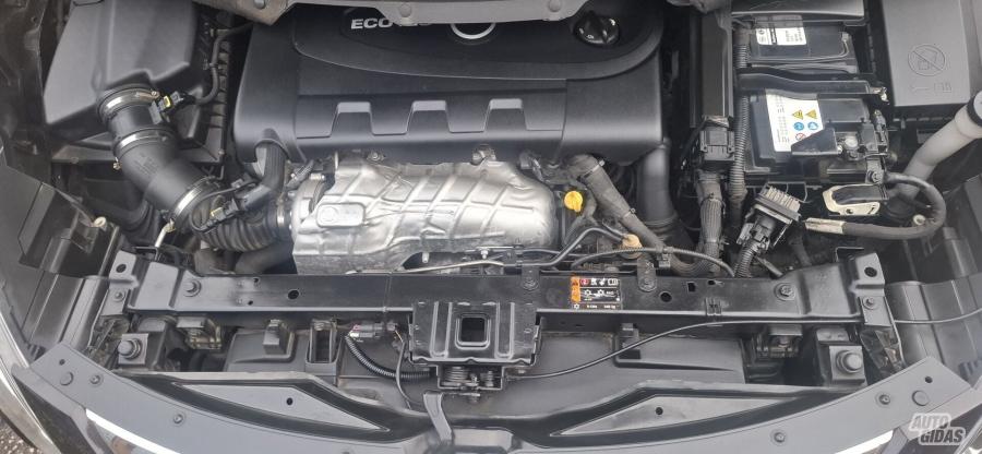 Opel Zafira Tourer 2012 in Vilnius, with an engine capacity of 2.00 L and mileage of 251 thousand km for 4950 €, photo 17 on AUTOMOTO.COM.LV
