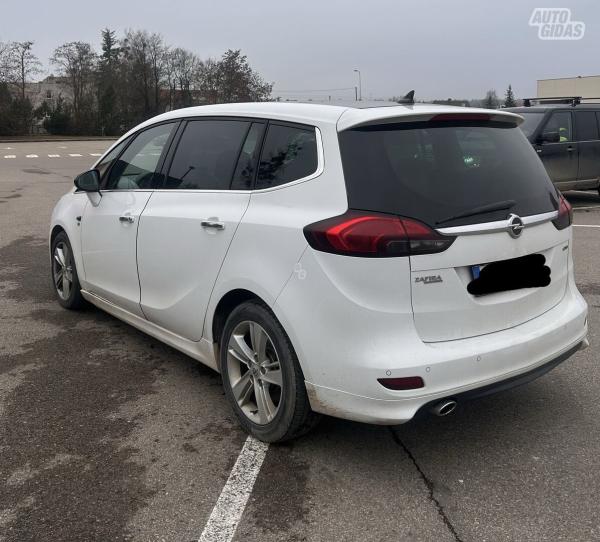 Opel Zafira Tourer 2013 in Kaunas, with an engine capacity of 2.00 L and mileage of 226 thousand km for 3999 €, photo 4 on AUTOMOTO.COM.LV