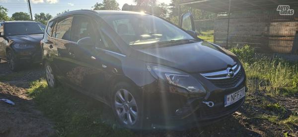Opel Zafira Tourer 2013 Kaišiadorys, ar dzinēja tilpumu 1.60 L un nobraukumu 0 tūkst. km par 2000 €, foto 1 vietnē AUTOMOTO.COM.LV