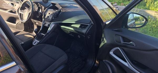 Opel Zafira Tourer 2013 Kaišiadorys, ar dzinēja tilpumu 1.60 L un nobraukumu 0 tūkst. km par 2000 €, foto 5 vietnē AUTOMOTO.COM.LV