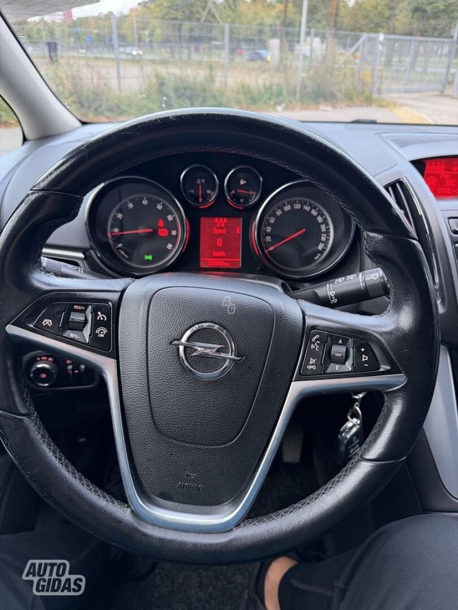 Opel Zafira Tourer 2013 Klaipėda, ar dzinēja tilpumu 1.60 L un nobraukumu 268 tūkst. km par 3500 €, foto 14 vietnē AUTOMOTO.COM.LV
