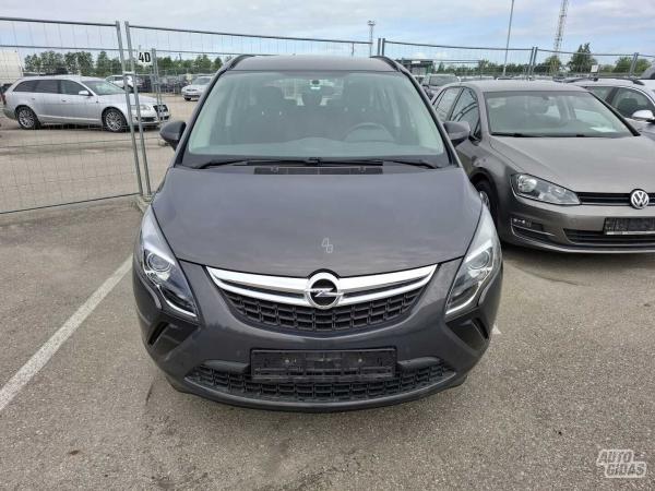 Opel Zafira Tourer 2014 in Marijampole, with an engine capacity of 2.00 L and mileage of 276 thousand km for 4550 €, photo 1 on AUTOMOTO.COM.LV