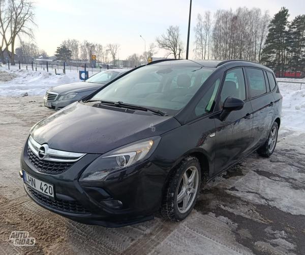 Опель Zafira Tourer 2015 в Паланга, объемом двигателя 2.00 л и пробегом 283 тыс. км за 5650 €, фото 1 на AUTOMOTO.COM.LV