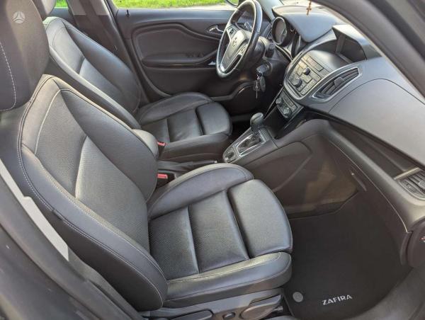 Опель Zafira Tourer 2016 в Шяуляй, объемом двигателя 2.00 л и пробегом 217 тыс. км за 4200 €, фото 8 на AUTOMOTO.COM.LV