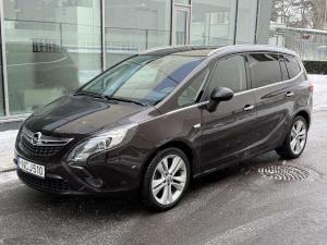Красный Опель Zafira Tourer 2012 в Вильнюс, объемом двигателя 1.96 л и пробегом 236 тыс. км за 3450 €, фото  на AUTOMOTO.COM.LV