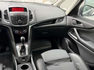Красный Опель Zafira Tourer 2012 в Вильнюс, объемом двигателя 1.96 л и пробегом 236 тыс. км за 3450 €, фото 12 на AUTOMOTO.COM.LV