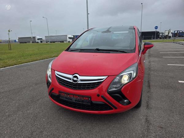 Sarkans Opel Zafira Tourer 2012 Marijampole, ar dzinēja tilpumu 1.36 L un nobraukumu 195 tūkst. km par 3650 €, foto 5 vietnē AUTOMOTO.COM.LV