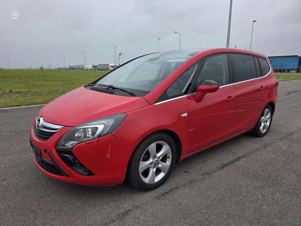 Sarkans Opel Zafira Tourer 2012 Marijampole, ar dzinēja tilpumu 1.36 L un nobraukumu 195 tūkst. km par 3650 €, foto 6 vietnē AUTOMOTO.COM.LV