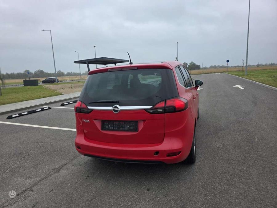 Sarkans Opel Zafira Tourer 2012 Marijampole, ar dzinēja tilpumu 1.36 L un nobraukumu 195 tūkst. km par 3650 €, foto 14 vietnē AUTOMOTO.COM.LV