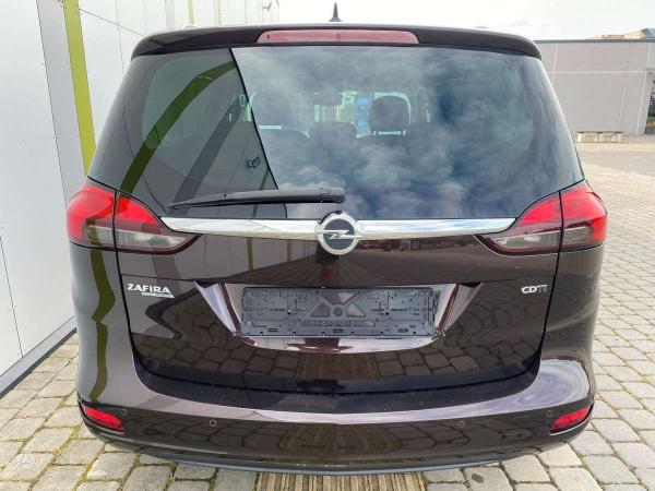 Красный Опель Zafira Tourer 2012 в Расейняй, объемом двигателя 1.96 л и пробегом 300 тыс. км за 4300 €, фото 5 на AUTOMOTO.COM.LV