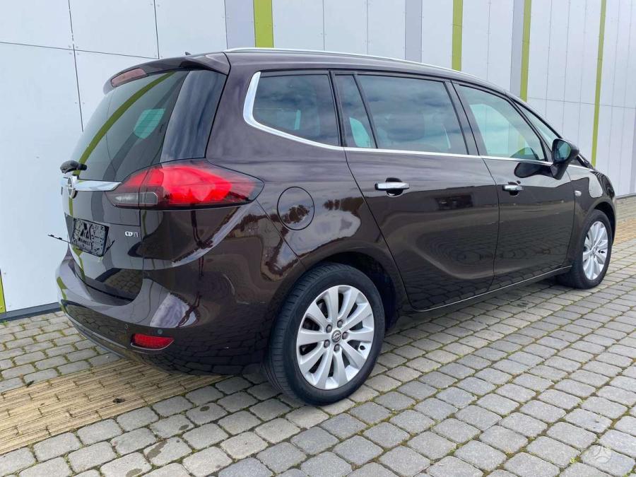 Sarkans Opel Zafira Tourer 2012 Raseiniai, ar dzinēja tilpumu 1.96 L un nobraukumu 300 tūkst. km par 4300 €, foto 6 vietnē AUTOMOTO.COM.LV