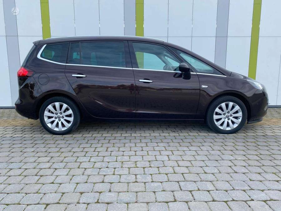 Sarkans Opel Zafira Tourer 2012 Raseiniai, ar dzinēja tilpumu 1.96 L un nobraukumu 300 tūkst. km par 4300 €, foto 7 vietnē AUTOMOTO.COM.LV