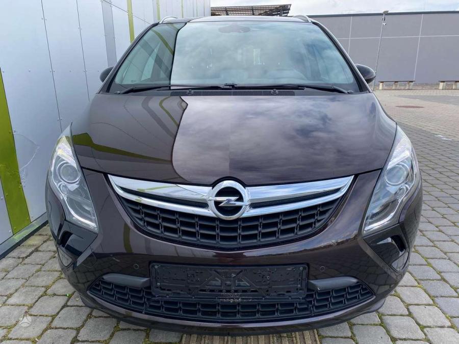 Sarkans Opel Zafira Tourer 2012 Raseiniai, ar dzinēja tilpumu 1.96 L un nobraukumu 300 tūkst. km par 4300 €, foto 9 vietnē AUTOMOTO.COM.LV