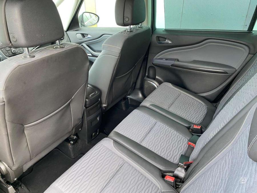 Sarkans Opel Zafira Tourer 2012 Raseiniai, ar dzinēja tilpumu 1.96 L un nobraukumu 300 tūkst. km par 4300 €, foto 19 vietnē AUTOMOTO.COM.LV