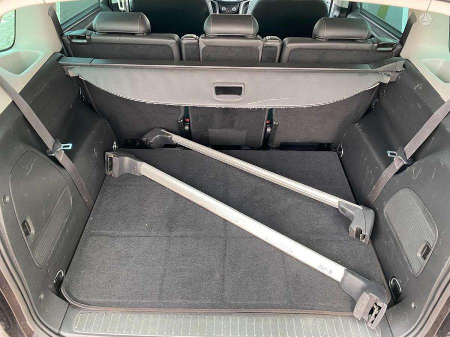 Sarkans Opel Zafira Tourer 2012 Raseiniai, ar dzinēja tilpumu 1.96 L un nobraukumu 300 tūkst. km par 4300 €, foto 21 vietnē AUTOMOTO.COM.LV