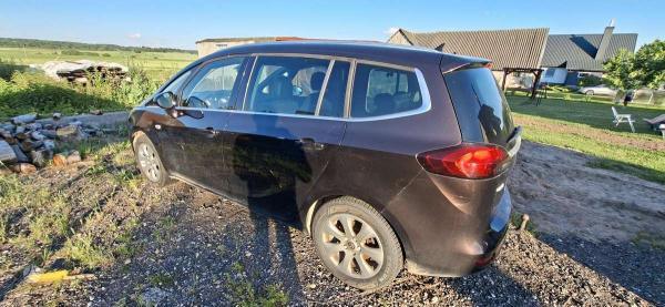 Красный Опель Zafira Tourer 2013 в Кайшядорис, объемом двигателя 1.60 л и пробегом 351 тыс. км за 2750 €, фото 2 на AUTOMOTO.COM.LV