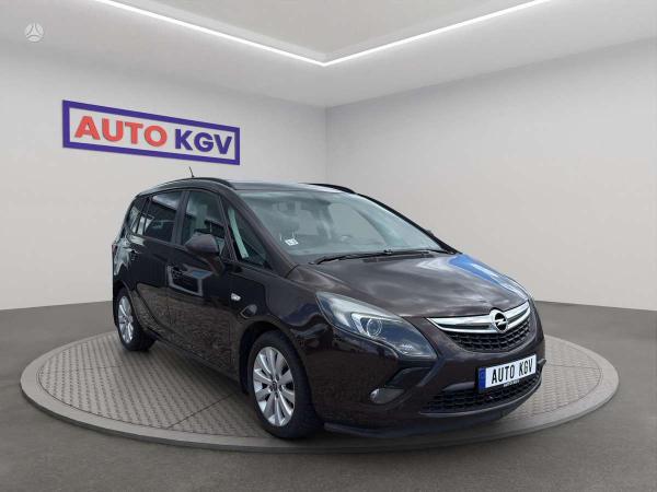 Red Opel Zafira Tourer 2013 in Kaunas, with an engine capacity of 2.00 L and mileage of 296 thousand km for 5999 €, photo 7 on AUTOMOTO.COM.LV