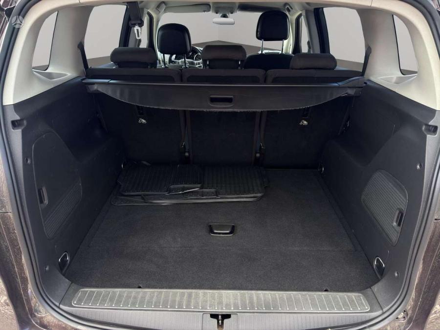 Sarkans Opel Zafira Tourer 2013 Kauņa, ar dzinēja tilpumu 2.00 L un nobraukumu 296 tūkst. km par 5999 €, foto 11 vietnē AUTOMOTO.COM.LV