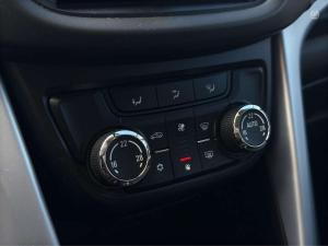Sarkans Opel Zafira Tourer 2013 Kauņa, ar dzinēja tilpumu 2.00 L un nobraukumu 296 tūkst. km par 5999 €, foto 17 vietnē AUTOMOTO.COM.LV