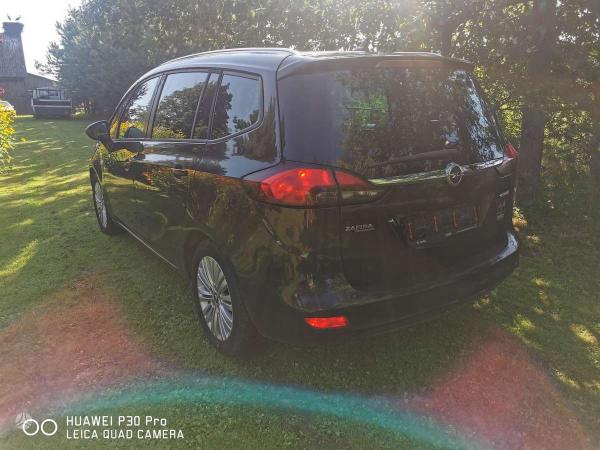Красный Опель Zafira Tourer 2014 в Пренай, объемом двигателя 1.96 л и пробегом 202 тыс. км за 5250 €, фото 5 на AUTOMOTO.COM.LV