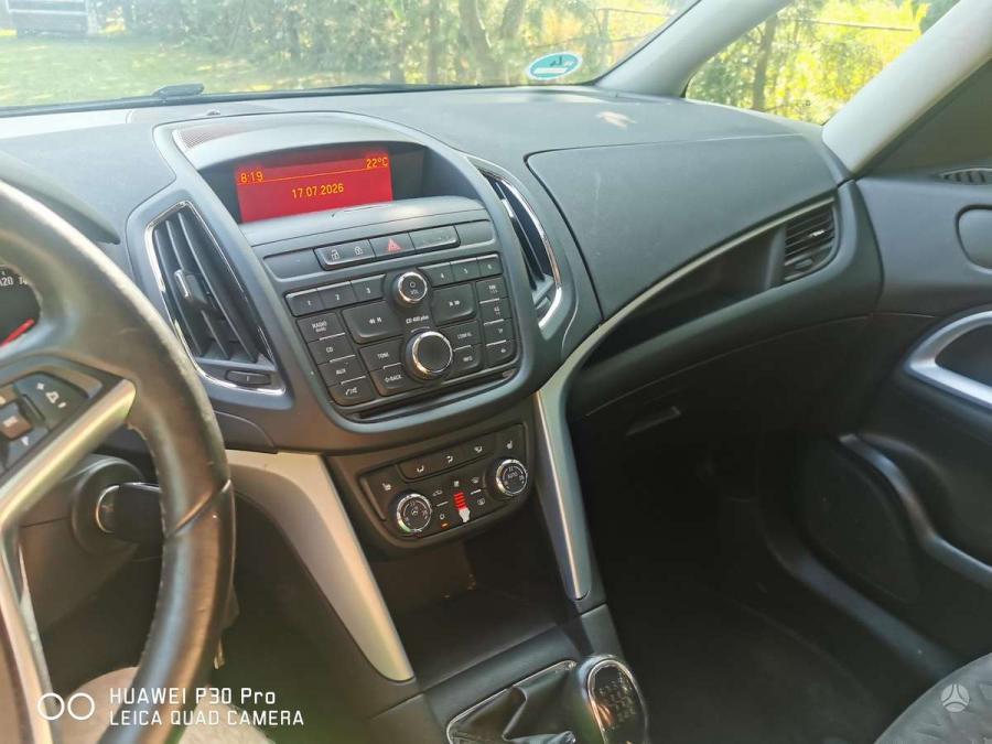 Красный Опель Zafira Tourer 2014 в Пренай, объемом двигателя 1.96 л и пробегом 202 тыс. км за 5250 €, фото 10 на AUTOMOTO.COM.LV
