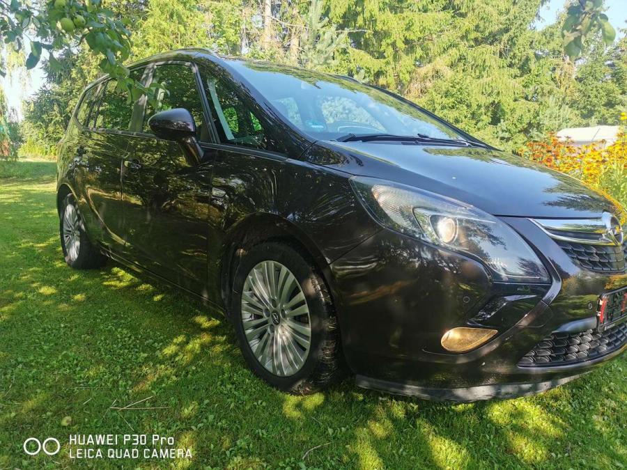 Красный Опель Zafira Tourer 2014 в Пренай, объемом двигателя 1.96 л и пробегом 202 тыс. км за 5250 €, фото 3 на AUTOMOTO.COM.LV