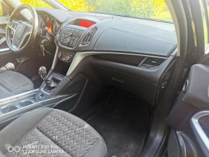 Красный Опель Zafira Tourer 2014 в Пренай, объемом двигателя 1.96 л и пробегом 202 тыс. км за 5250 €, фото 16 на AUTOMOTO.COM.LV