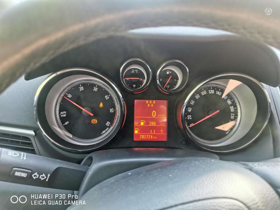 Красный Опель Zafira Tourer 2014 в Пренай, объемом двигателя 1.96 л и пробегом 202 тыс. км за 5250 €, фото 9 на AUTOMOTO.COM.LV