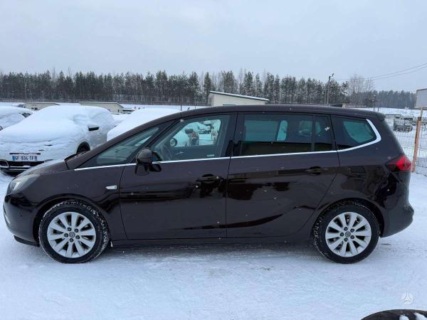 Sarkans Opel Zafira Tourer 2016 Viļņa, ar dzinēja tilpumu 1.36 L un nobraukumu 192 tūkst. km par 6850 €, foto 6 vietnē AUTOMOTO.COM.LV