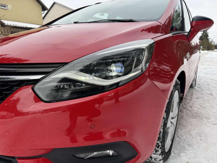 Красный Опель Zafira Tourer 2017 в Мариямполе, объемом двигателя 1.96 л и пробегом 145 тыс. км за 7950 €, фото 18 на AUTOMOTO.COM.LV