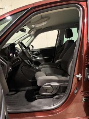Красный Опель Zafira Tourer 2018 в Клайпеда, объемом двигателя 1.96 л и пробегом 248 тыс. км за 7900 €, фото 3 на AUTOMOTO.COM.LV