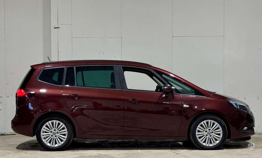 Красный Опель Zafira Tourer 2018 в Клайпеда, объемом двигателя 1.96 л и пробегом 248 тыс. км за 7900 €, фото 14 на AUTOMOTO.COM.LV