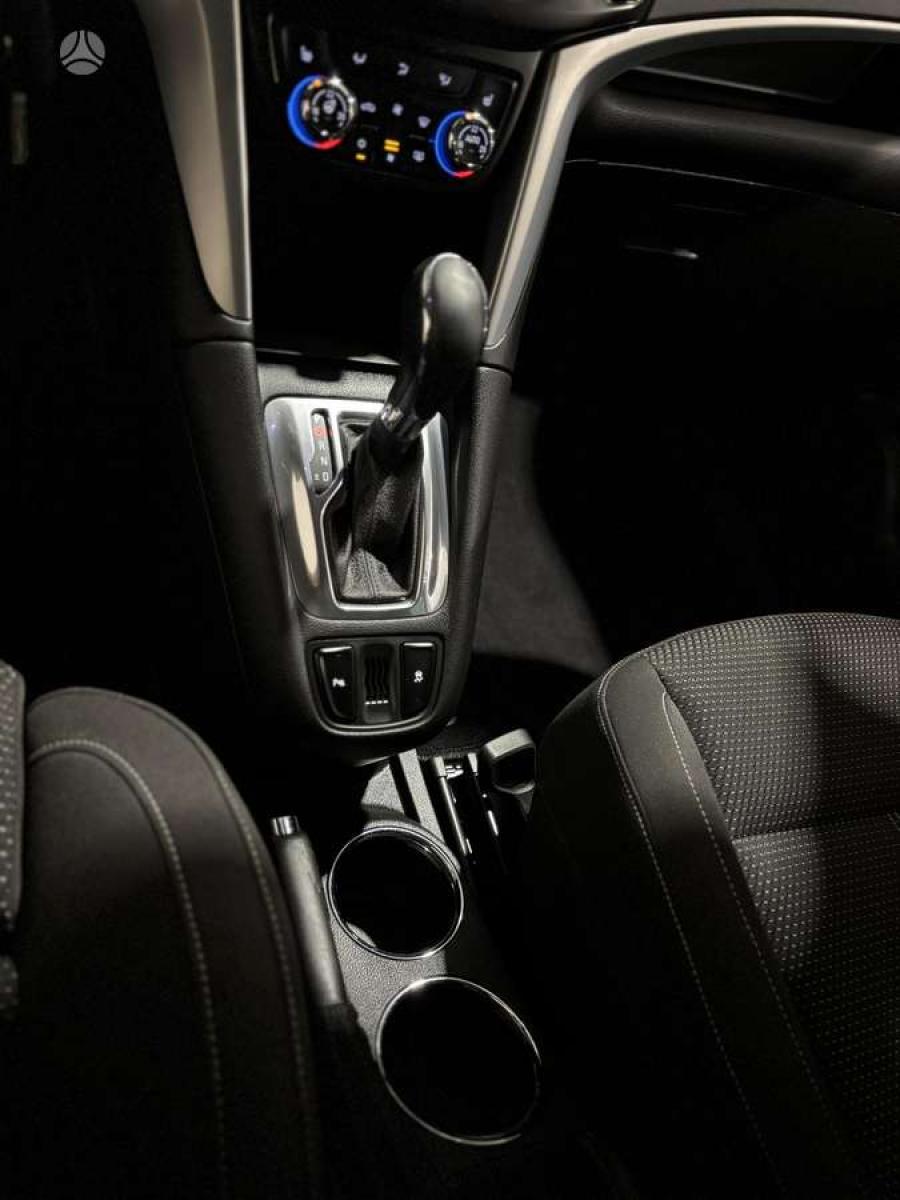 Красный Опель Zafira Tourer 2018 в Клайпеда, объемом двигателя 1.96 л и пробегом 248 тыс. км за 7900 €, фото 21 на AUTOMOTO.COM.LV