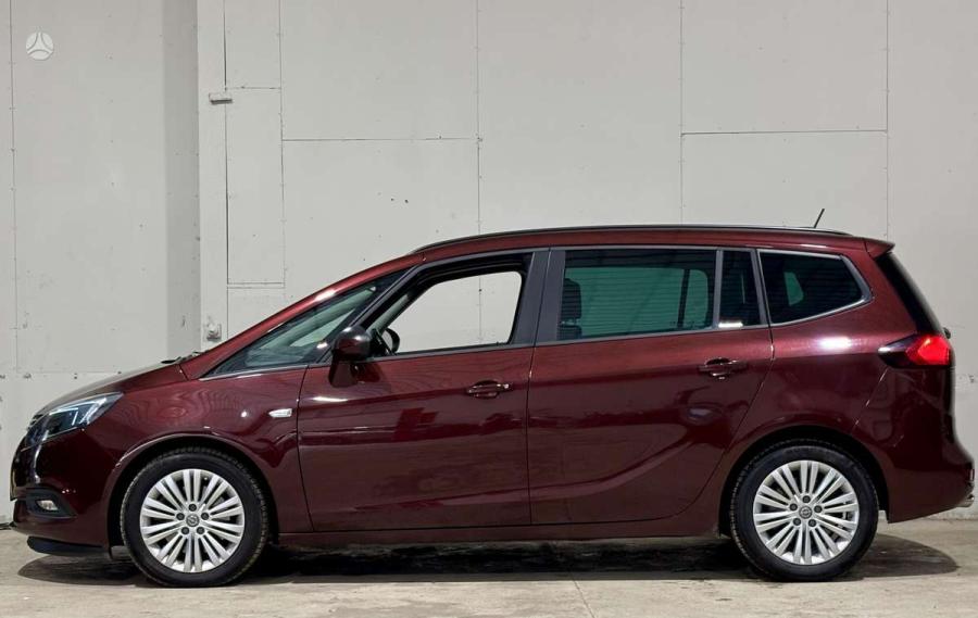 Красный Опель Zafira Tourer 2018 в Клайпеда, объемом двигателя 1.96 л и пробегом 248 тыс. км за 7900 €, фото 22 на AUTOMOTO.COM.LV